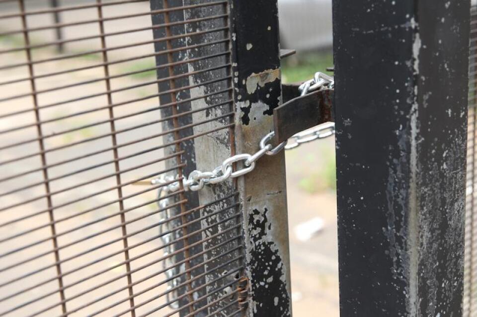 ANAPIX: Playtex factory closes | African News Agency