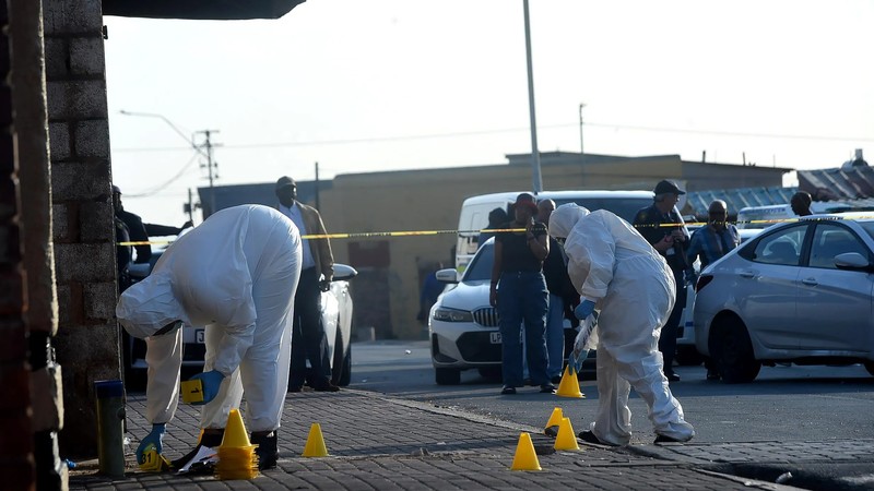 Westbury Shooting: Victims identified as police hunt teenage gunmen ...