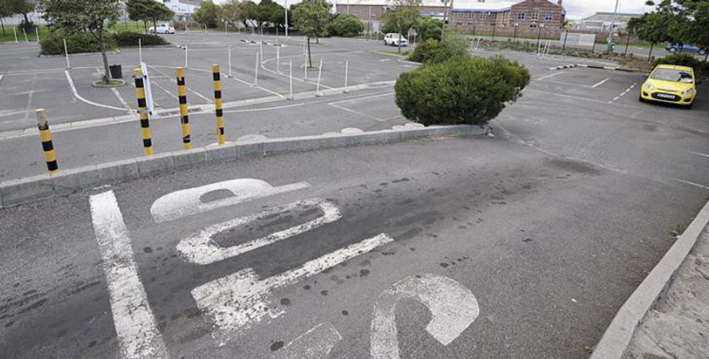 South Africa's learner driver pass rate drops to 40 percent amid anti ...