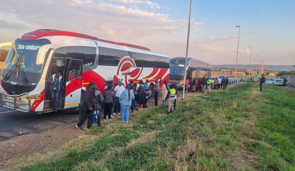 Authorities deport 50 undocumented foreign nationals in Limpopo border ...